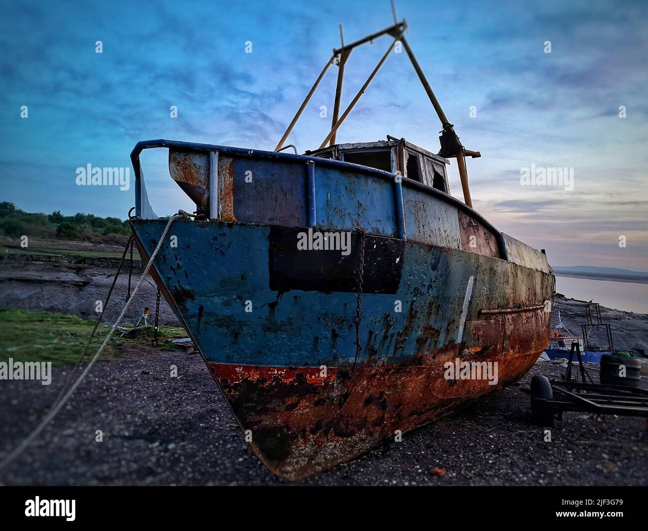 Wreck old fishing boat ship hi-res stock photography and images - Alamy