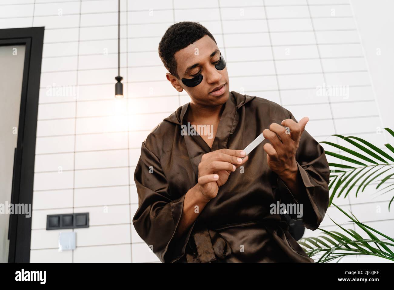 Black man eye patches hi-res stock photography and images - Alamy