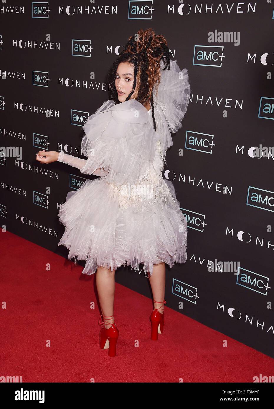 Beverly mcdonald hi-res stock photography and images - Alamy