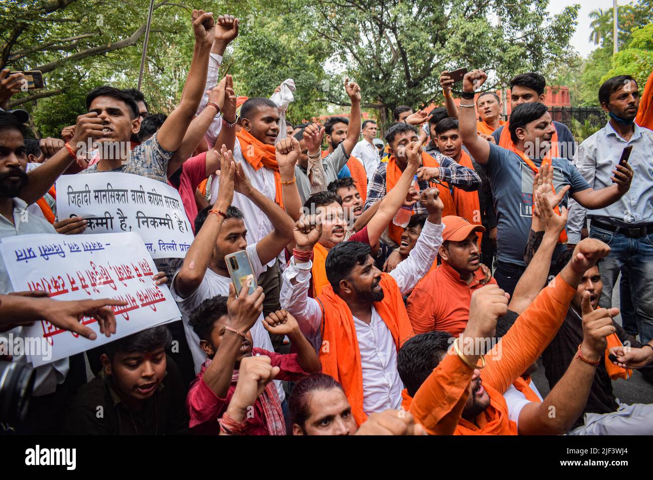 Right wing spokesperson hi-res stock photography and images - Alamy