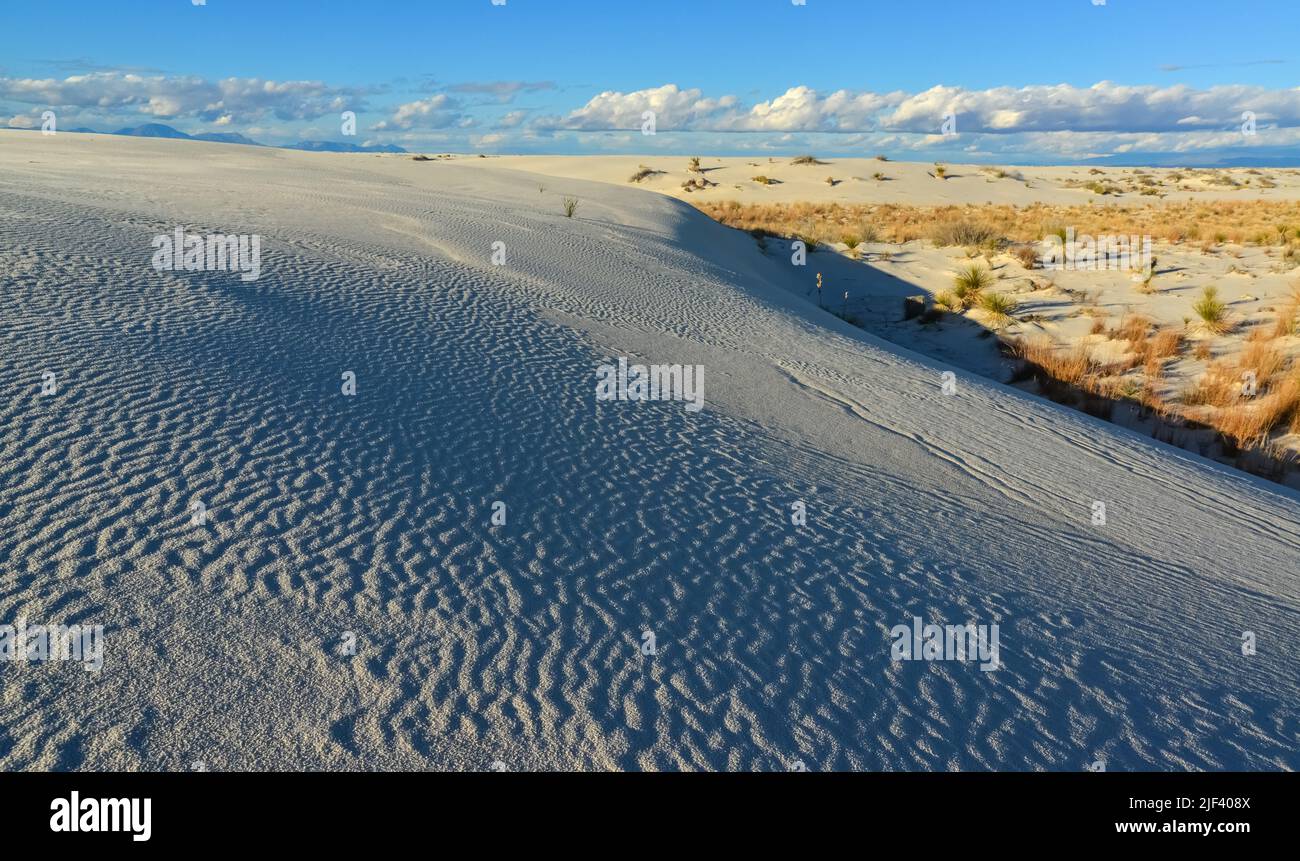 Gypsum sand dunes, White Sands National Monument, New Mexico, USA Stock ...