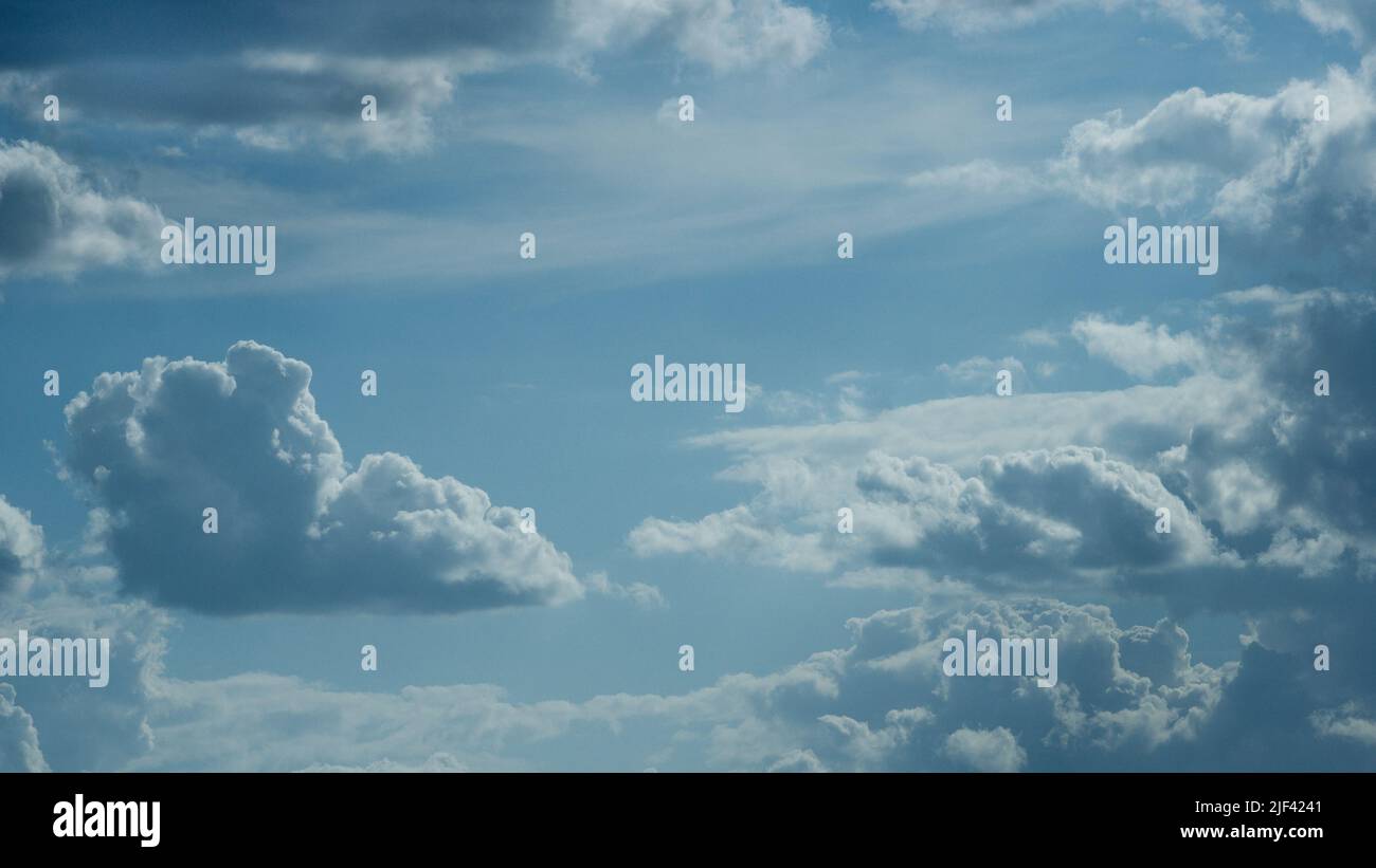 Cirrus stratus clouds hi-res stock photography and images - Alamy
