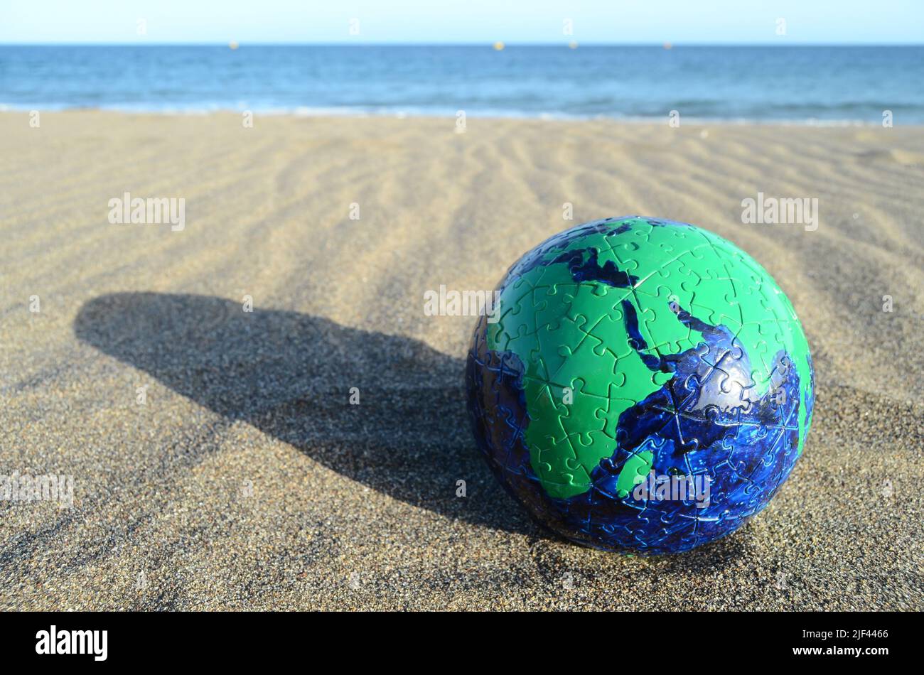 World globe beach ball hi-res stock photography and images - Alamy