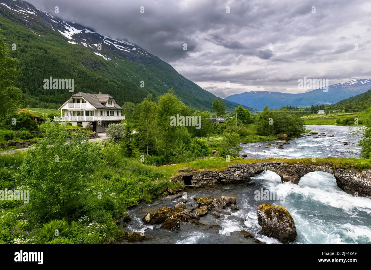 Olden lake floen hi-res stock photography and images - Alamy
