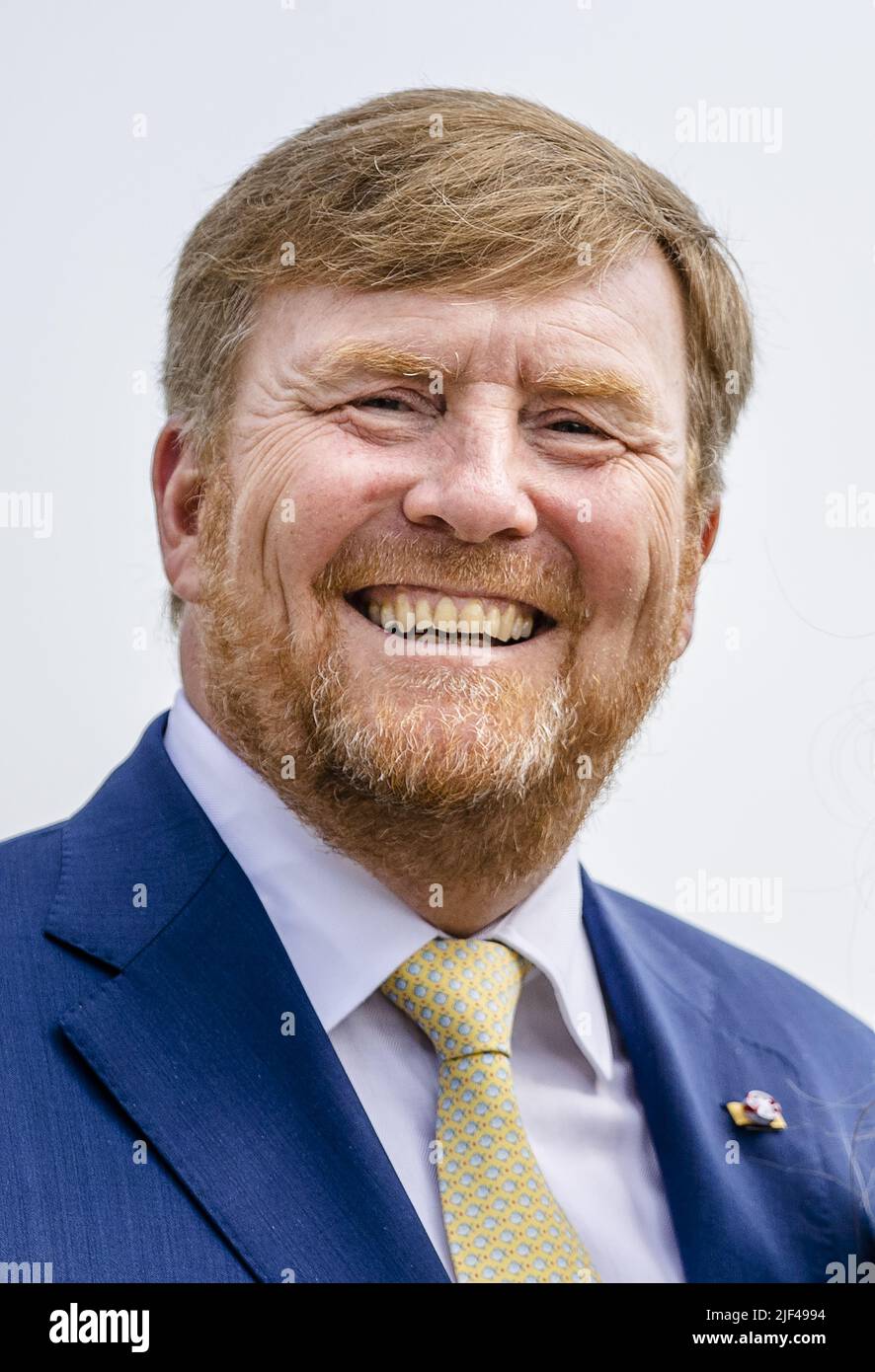 2022-06-29 15:56:06 GRAZ - King Willem-Alexander poses at the Uhrturm ...