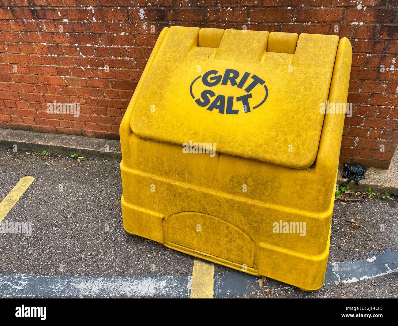 Grit salt box Stock Photo - Alamy
