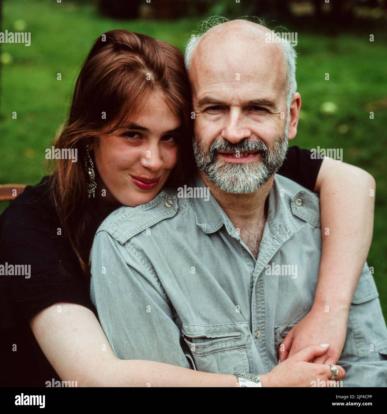 Terry Pratchett with daughter Rhianna Pratchett at home Stock Photo - Alamy