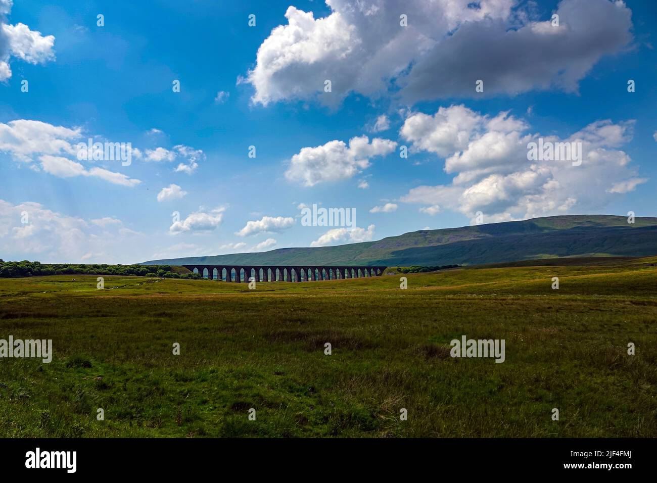 The Ribblehead Viaduct, viaduct, Settle Carlisle railway, Yorkshire, UK ...