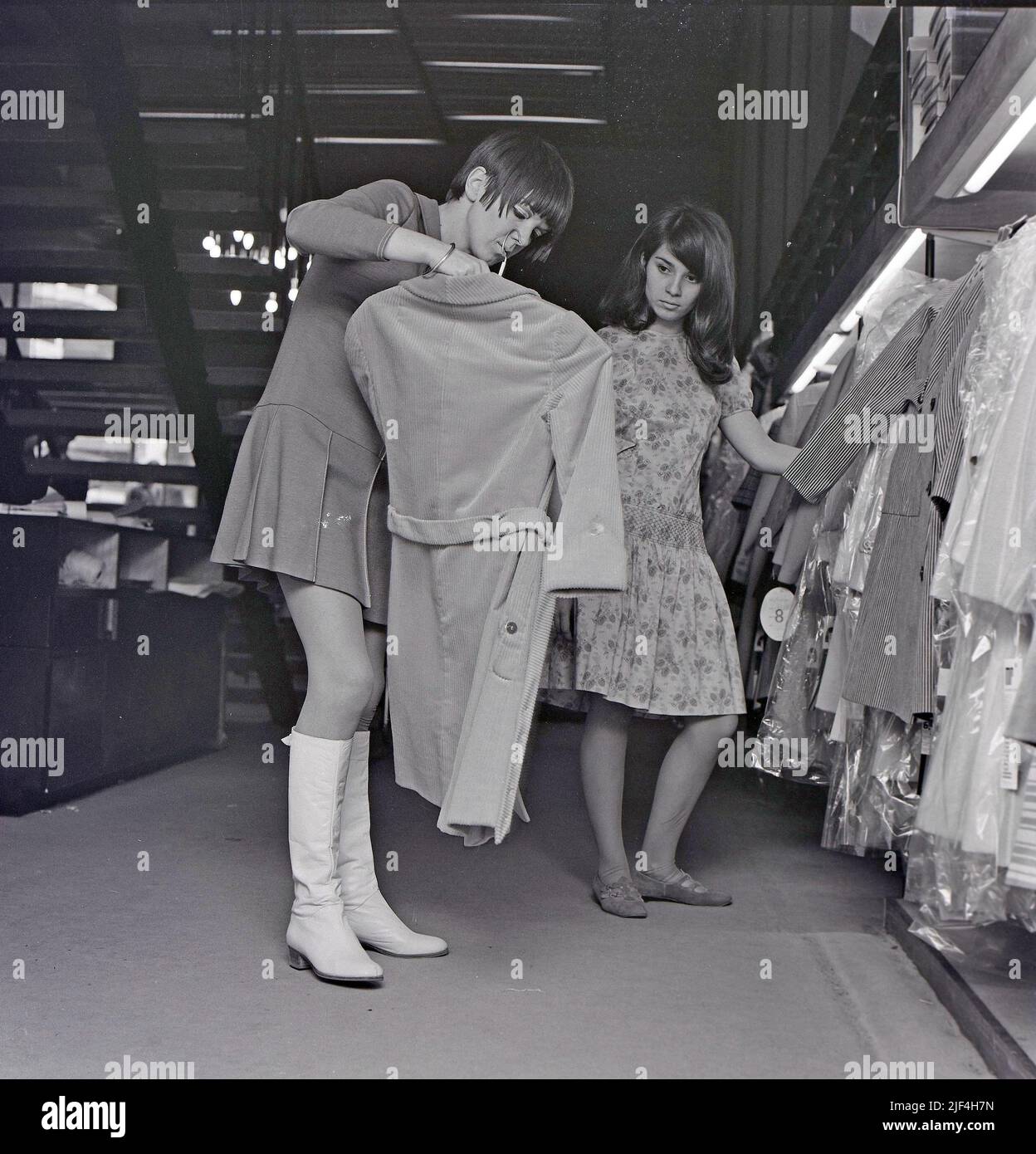 Mary quant mini skirt hi-res stock photography and images - Alamy