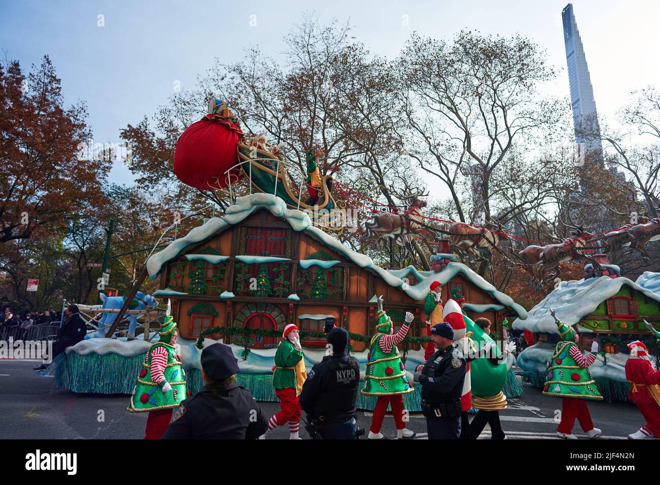Santa claus parade float hi-res stock photography and images - Alamy