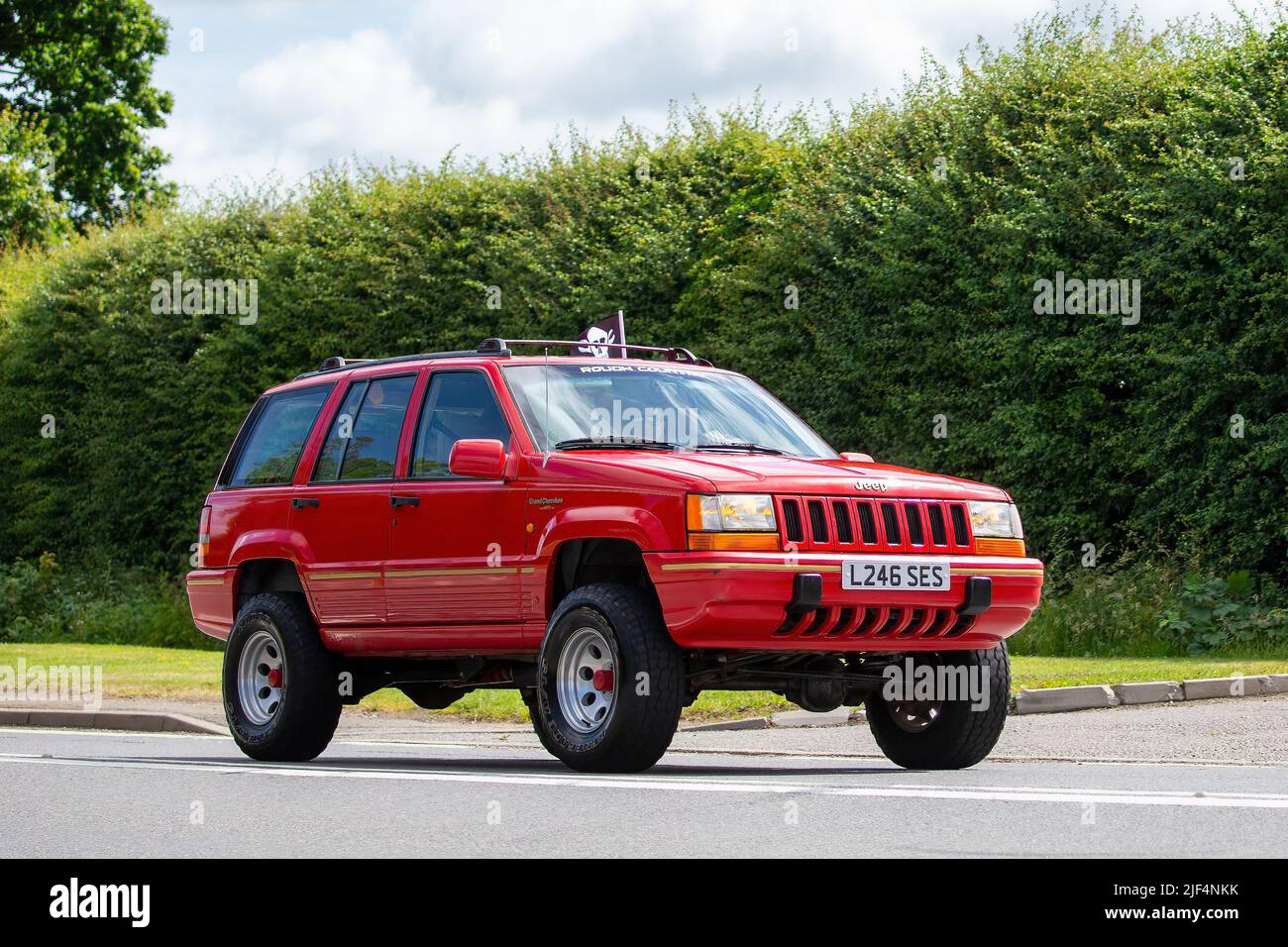 Jeep cherokee 1990s hi-res stock photography and images - Alamy
