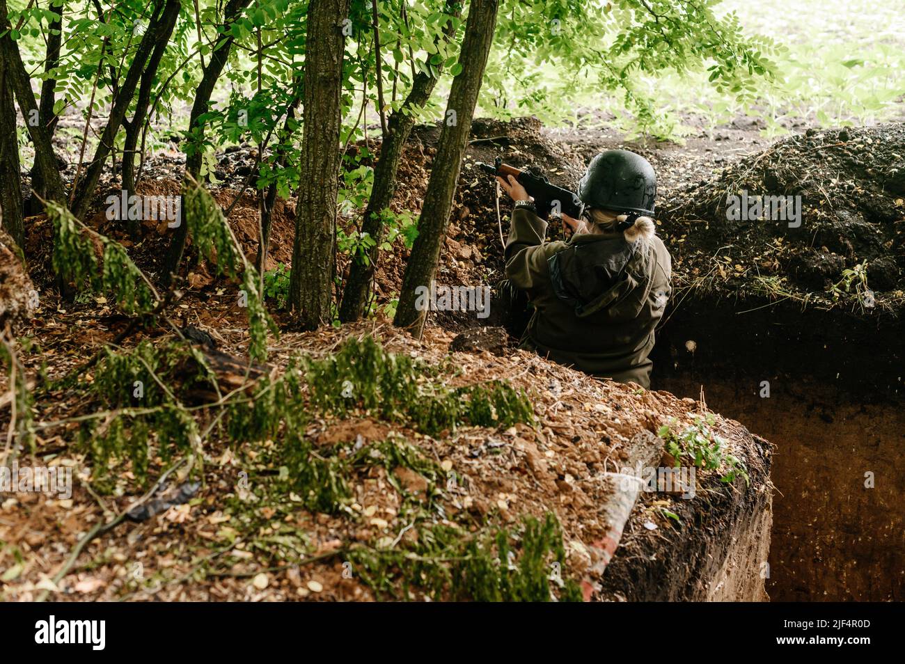 Russian soldiers in a trench hi-res stock photography and images - Alamy