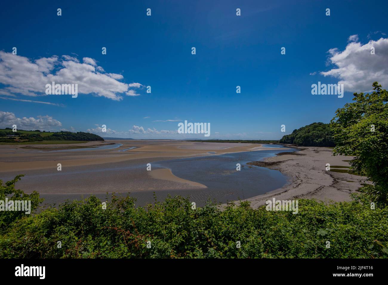 Laugharne castle bench hi-res stock photography and images - Alamy