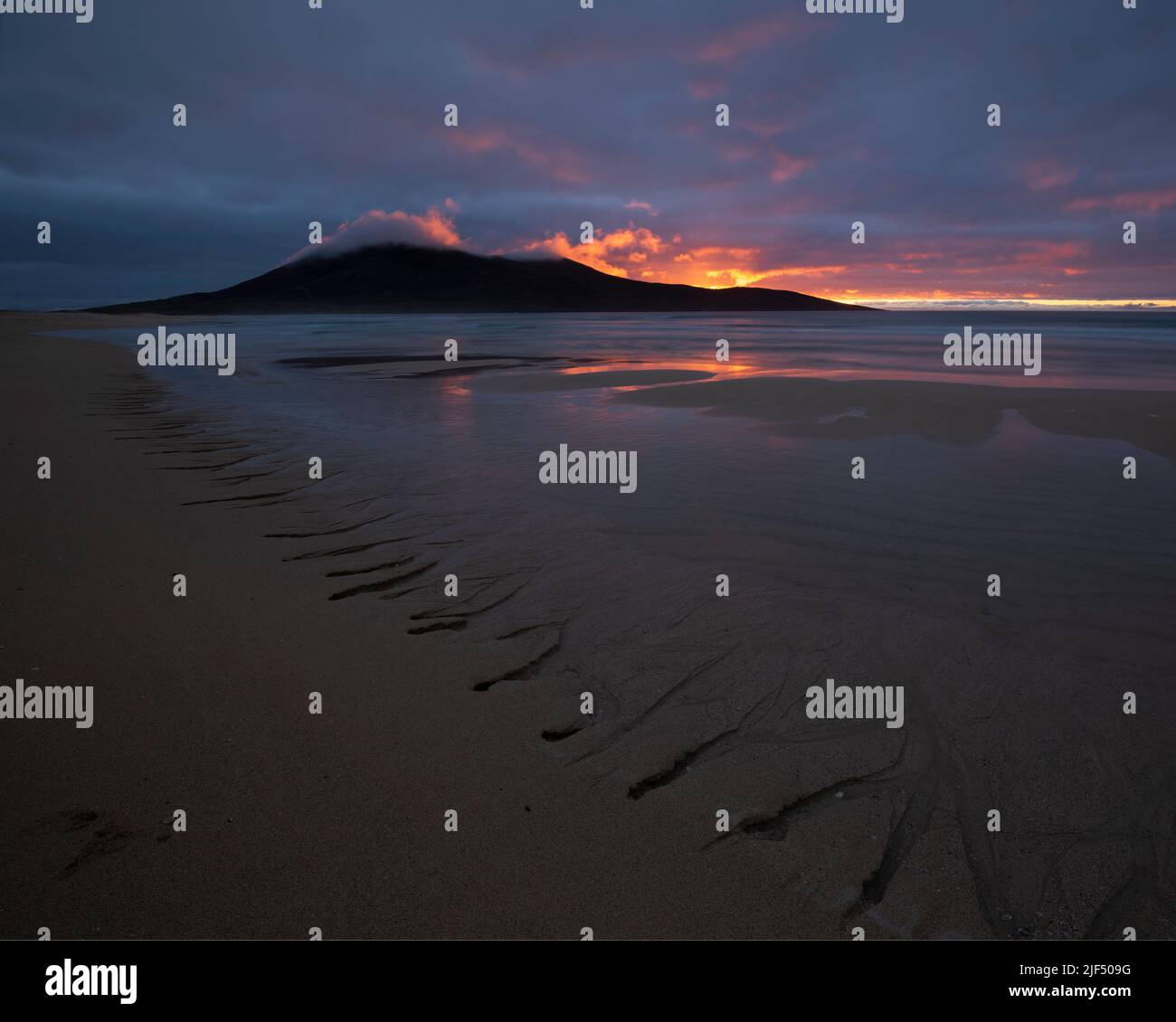 Scarista sunset hi-res stock photography and images - Alamy