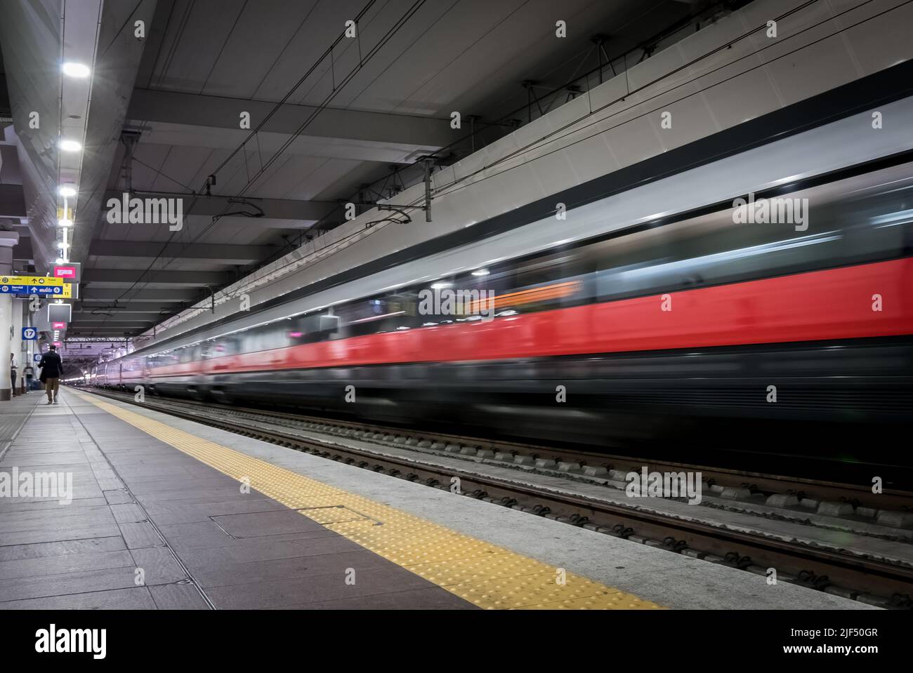 Blurred background of train arriving to the train station platform ...