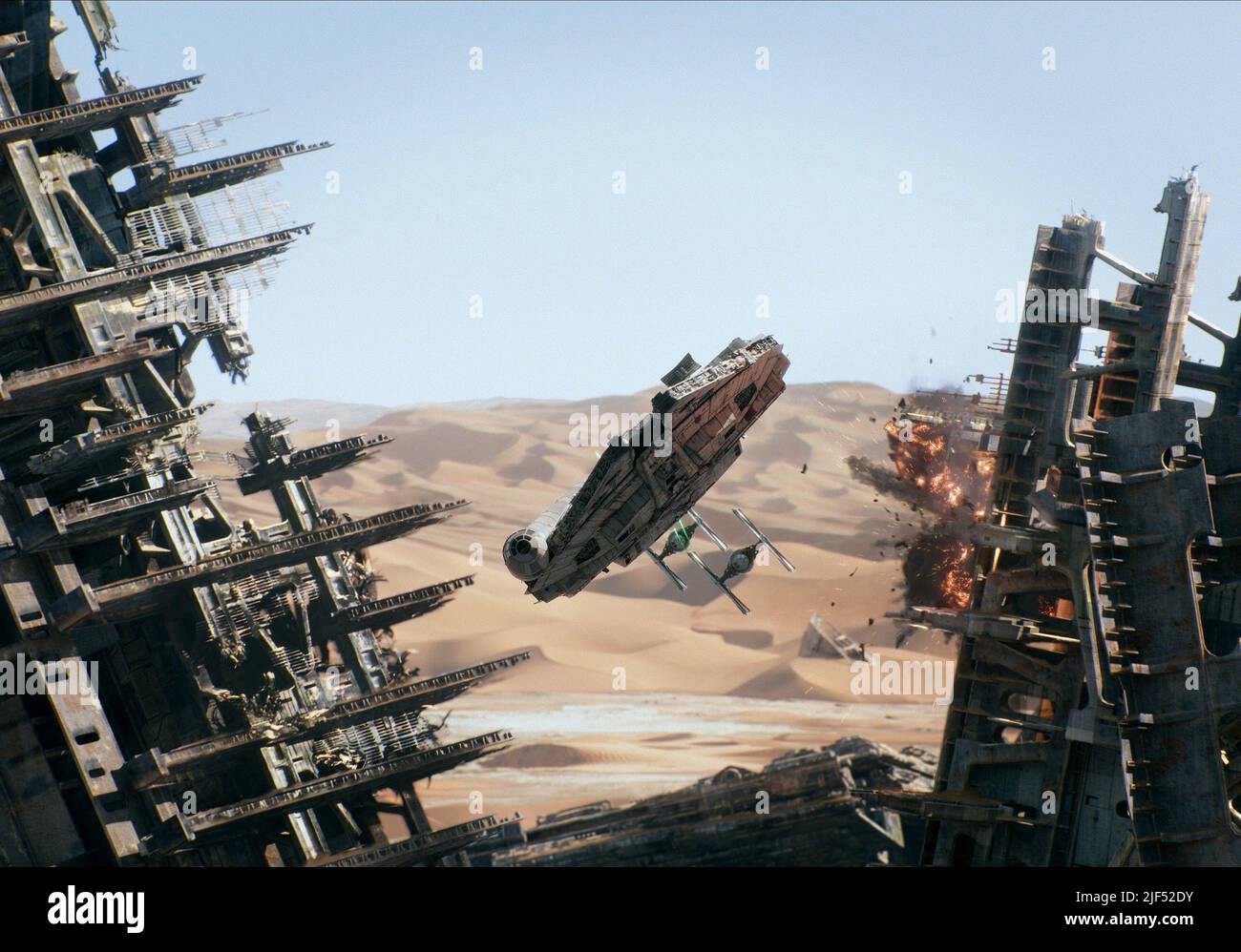 Star Wars Episode 7 Millenium Falcon