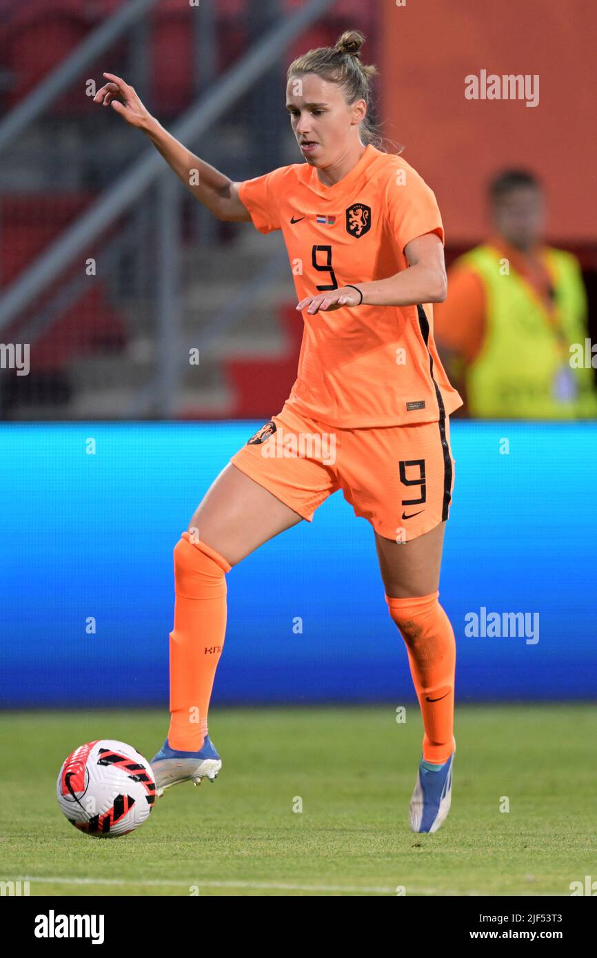 Enschede - Vivianne Miedema of Holland women during the Women's World Cup Qualifying match ...