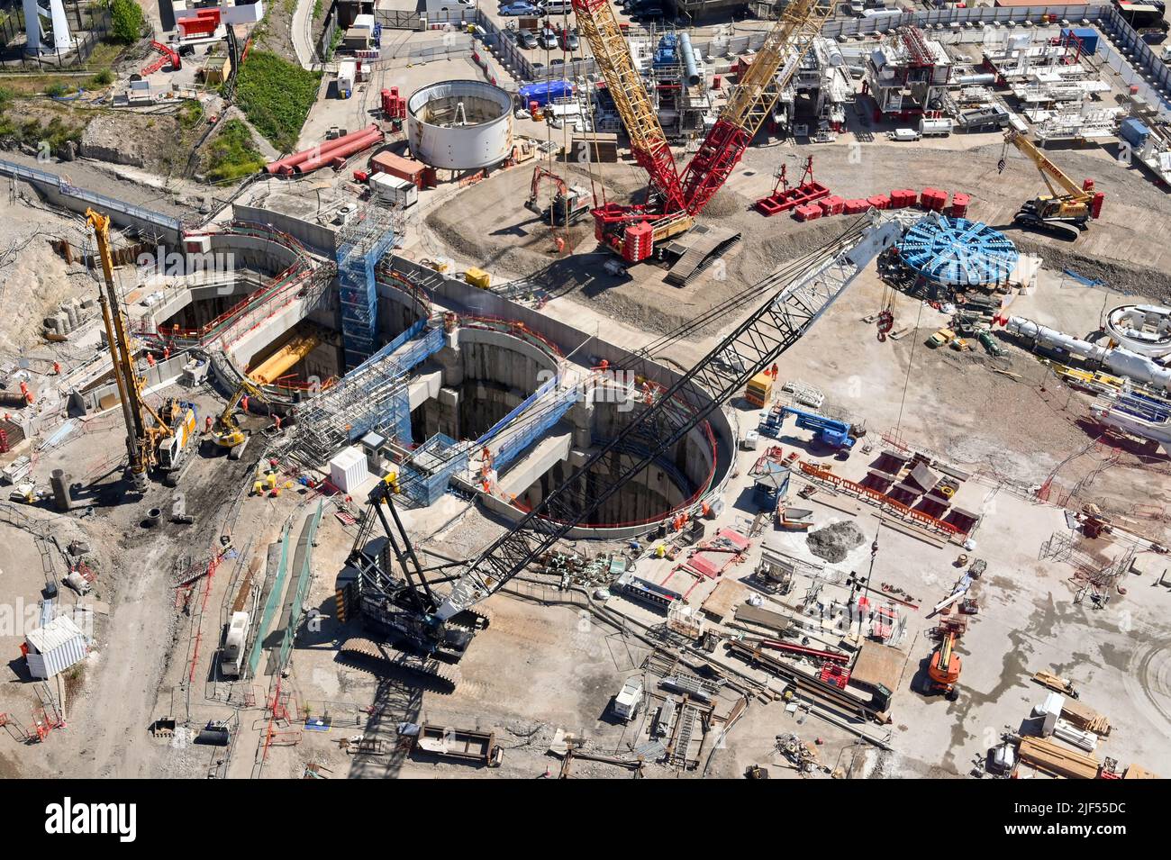 Tunnelling hi-res stock photography and images - Alamy