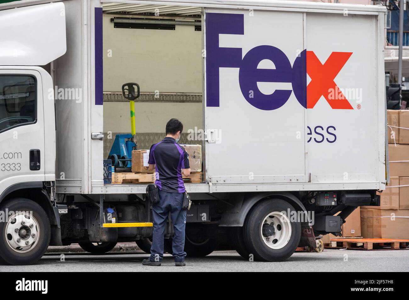 Fedex logos hi-res stock photography and images - Alamy