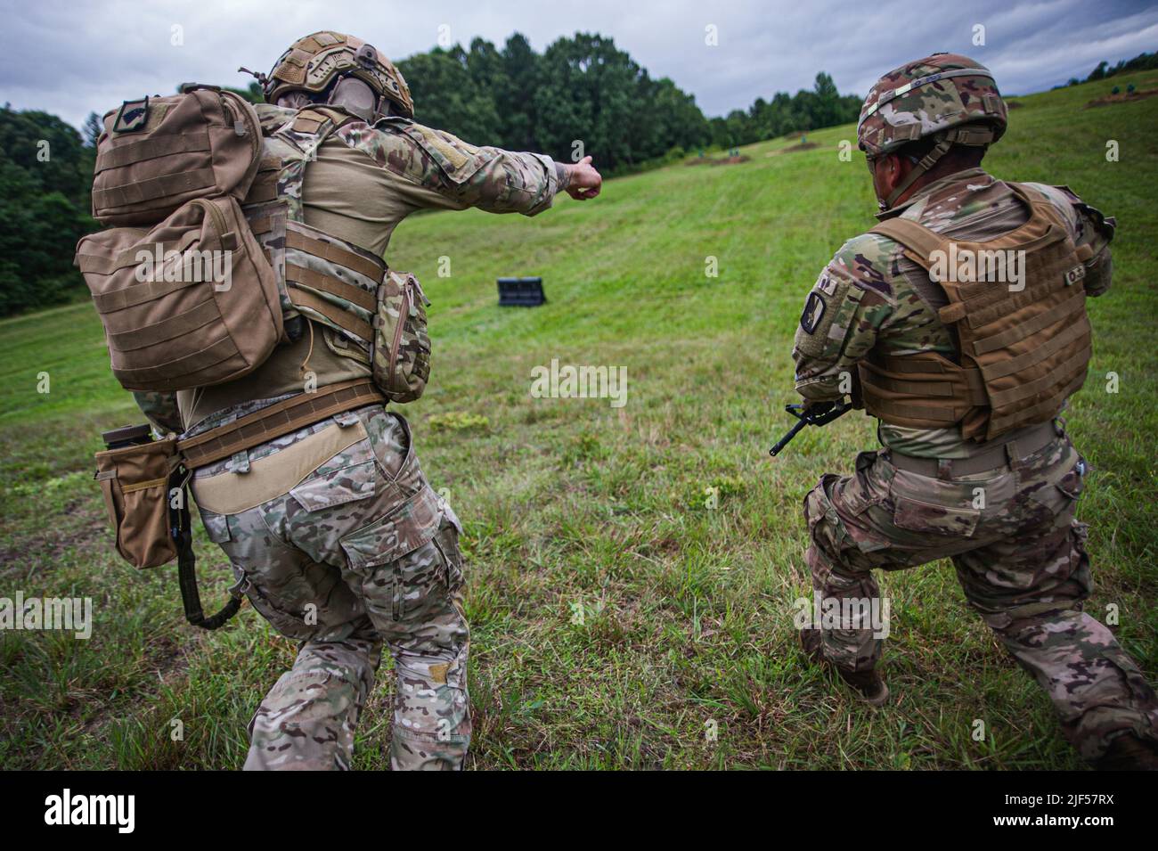 Buddy team live fire hi-res stock photography and images - Alamy