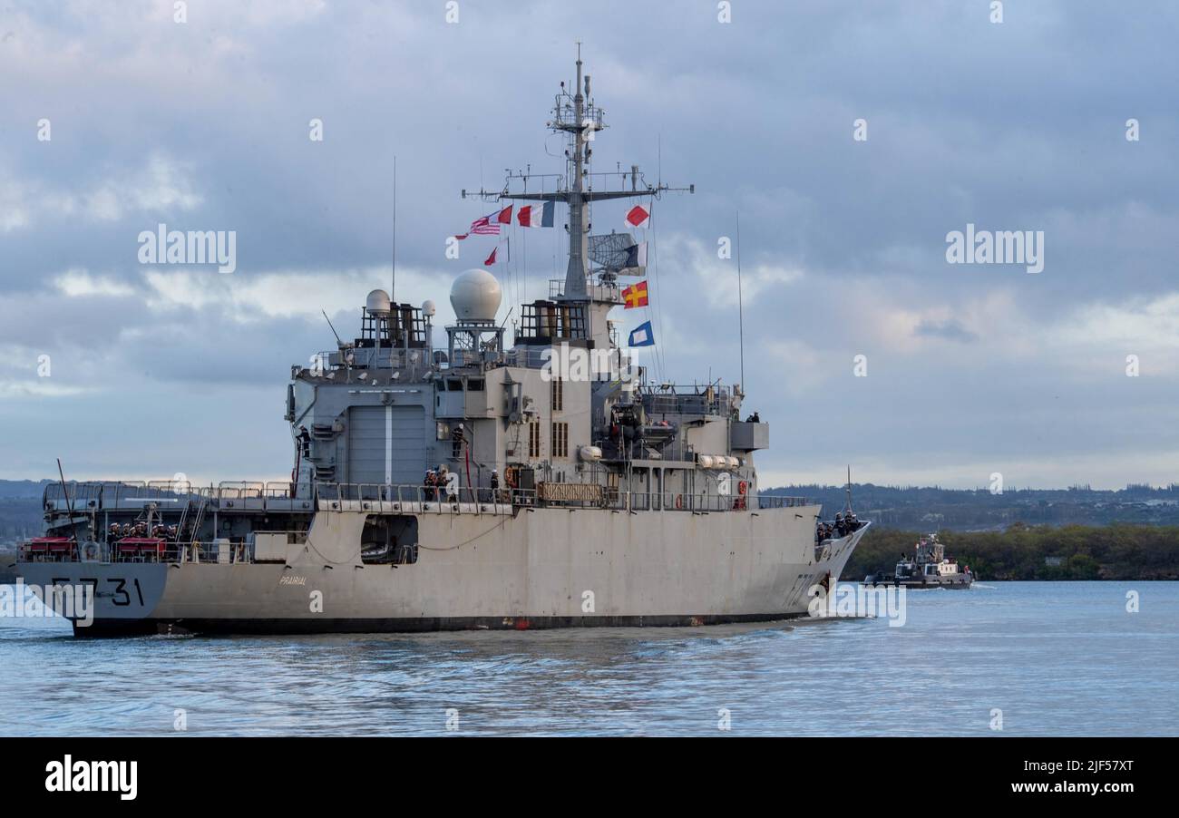 220628-N-OR809-1021 PEARL HARBOR (June 28, 2022) – French Navy frigate ...