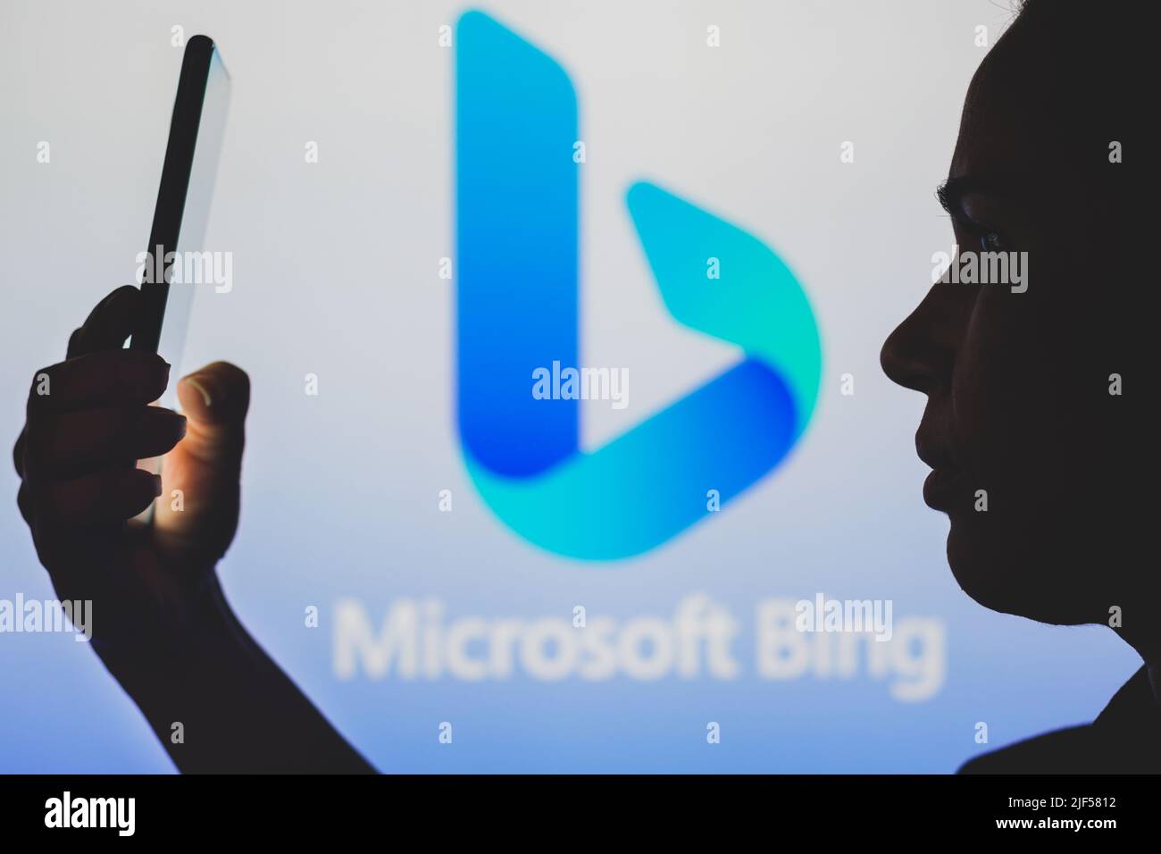 Microsoft bing logo hi-res stock photography and images - Alamy