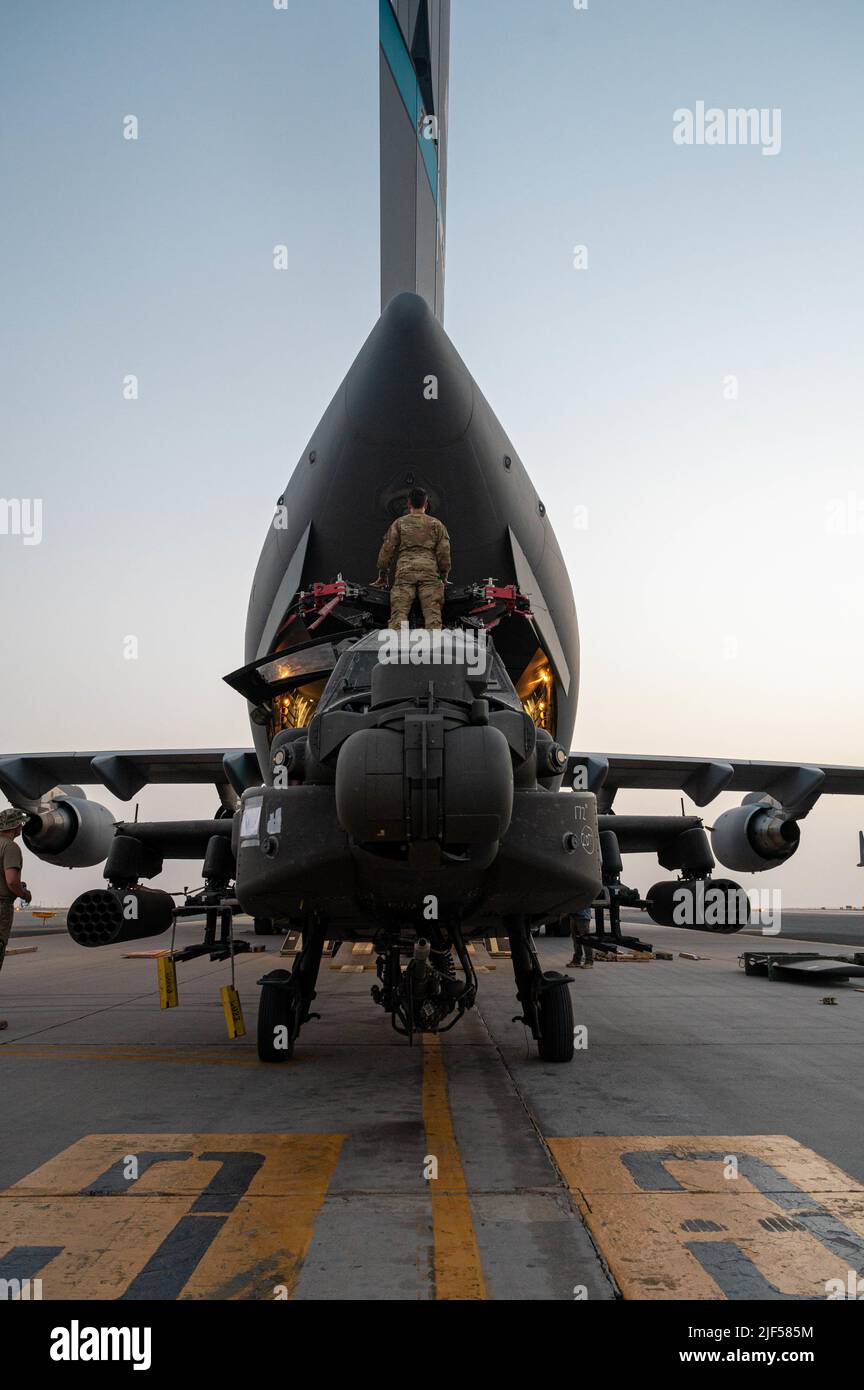 U.S. Airmen from the 386th Expeditionary Logistics Readiness Squadron ...