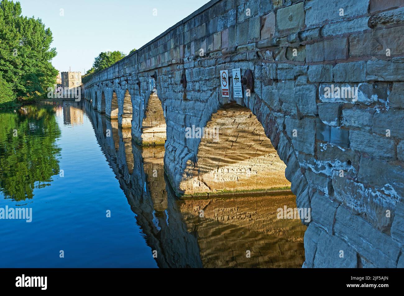Clopton Bridge, Stratford upon Avon is an historic listed bridge across ...
