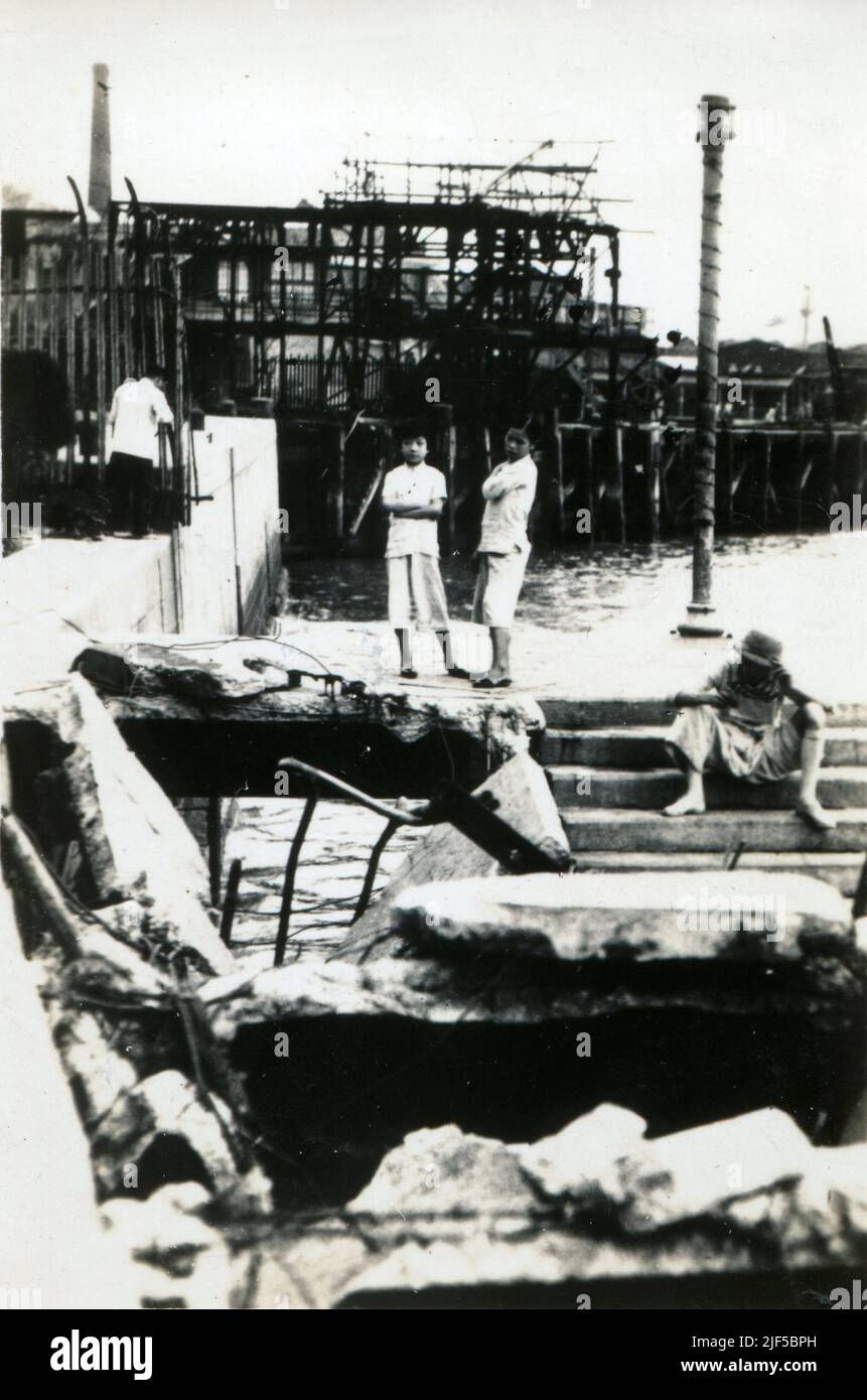 Tragic scene at Suzhou Creek (or Soochow Creek) during the Japanese ...