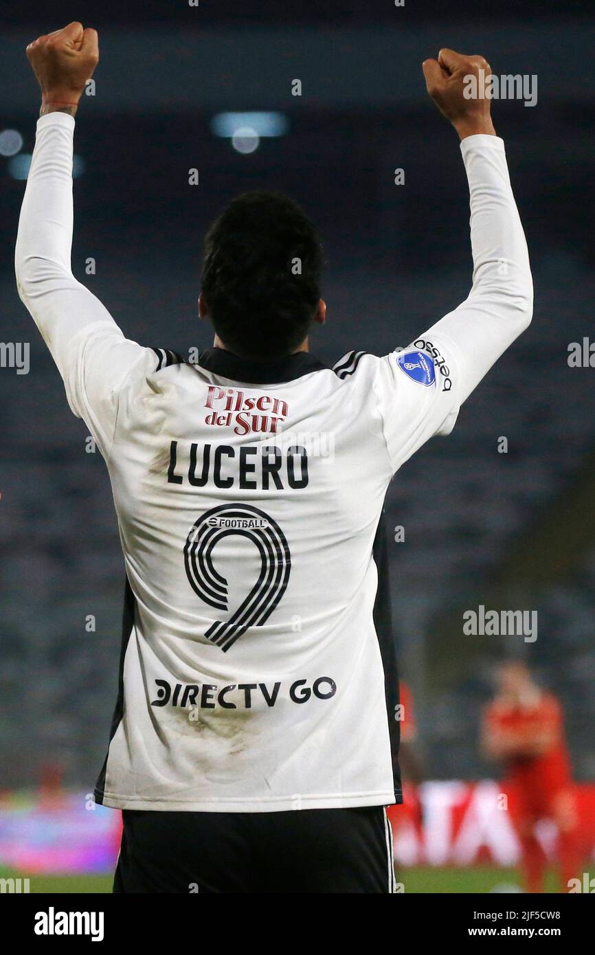 Juan Mart’n Lucero do Colo-Colo (CHI), comemora o seu gol durante a partida entre Colo-Colo e ...