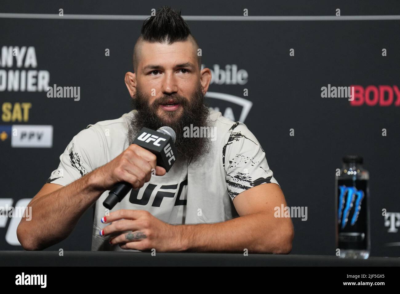 Bryan barberena hi-res stock photography and images - Alamy