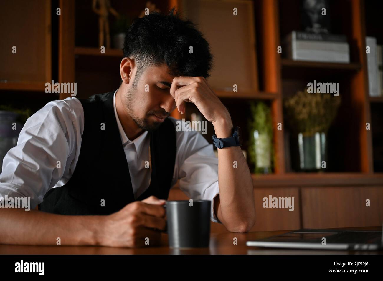 Worried ceo hi-res stock photography and images - Alamy