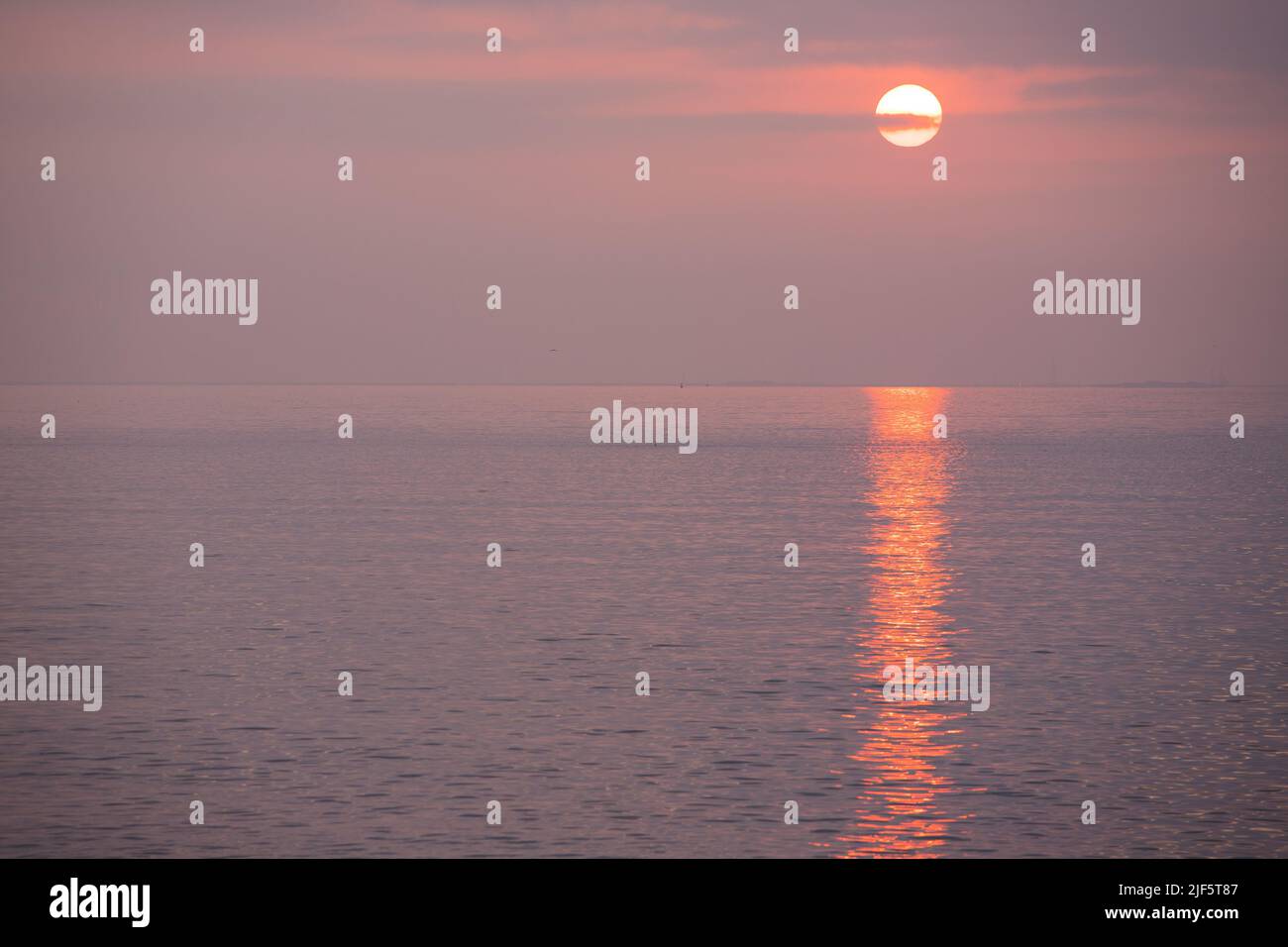 Sunrise red sea hi-res stock photography and images - Alamy