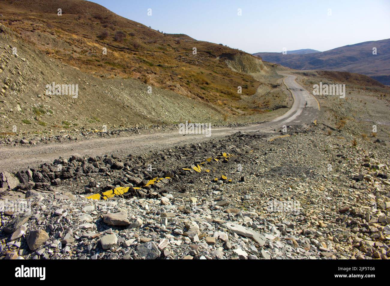Collapsing road surface hi-res stock photography and images - Alamy