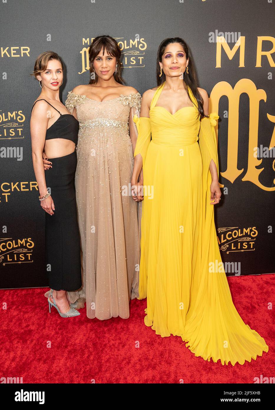 Freida pinto 2022 hi-res stock photography and images - Alamy