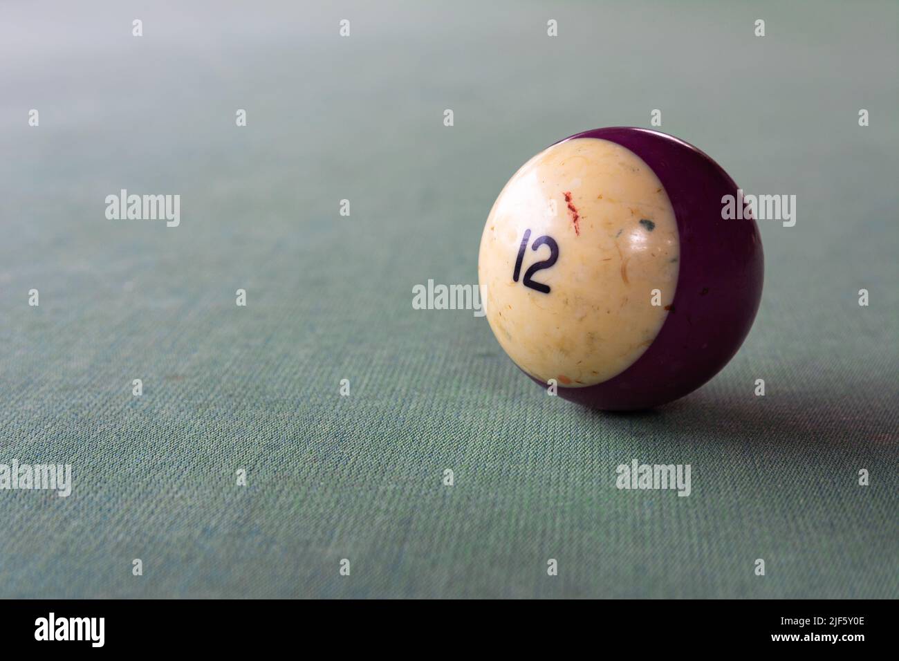 Vintage pool table hi-res stock photography and images - Alamy