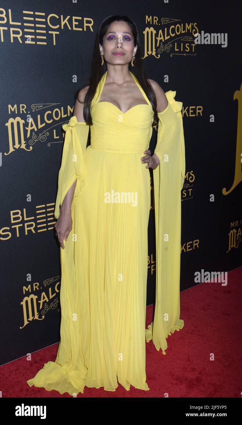 Freida pinto 2022 hi-res stock photography and images - Alamy