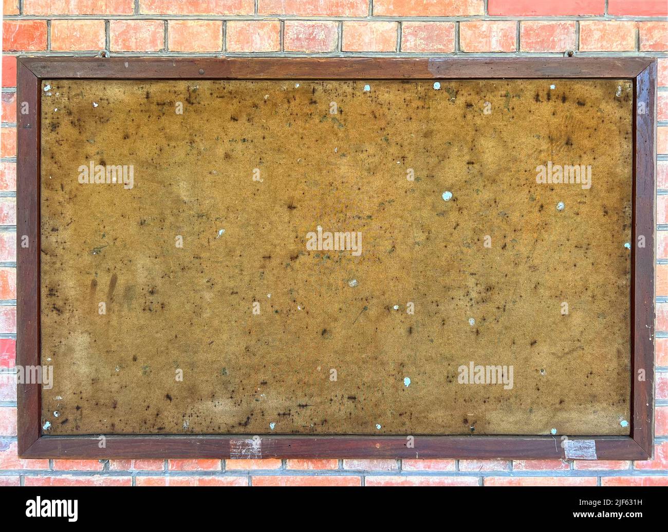 Old notice board hi-res stock photography and images - Alamy