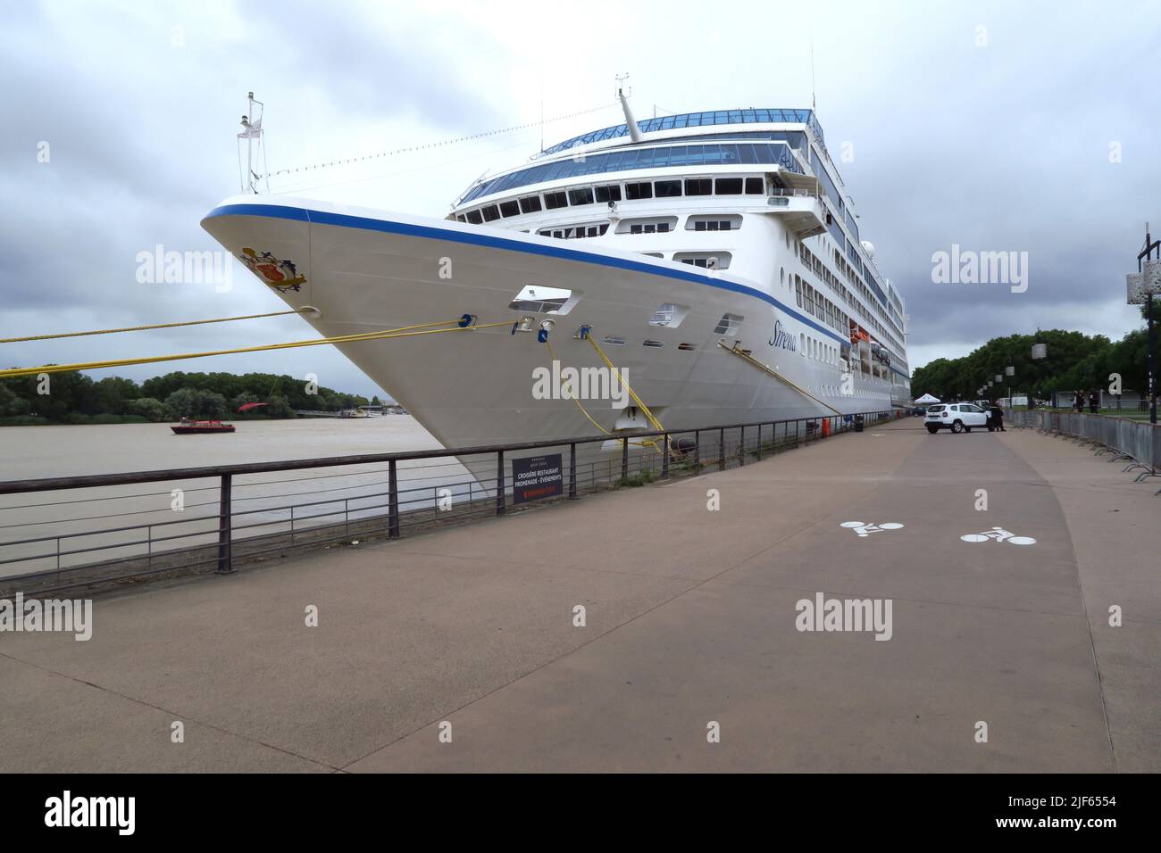 Mv sirena hi-res stock photography and images - Alamy