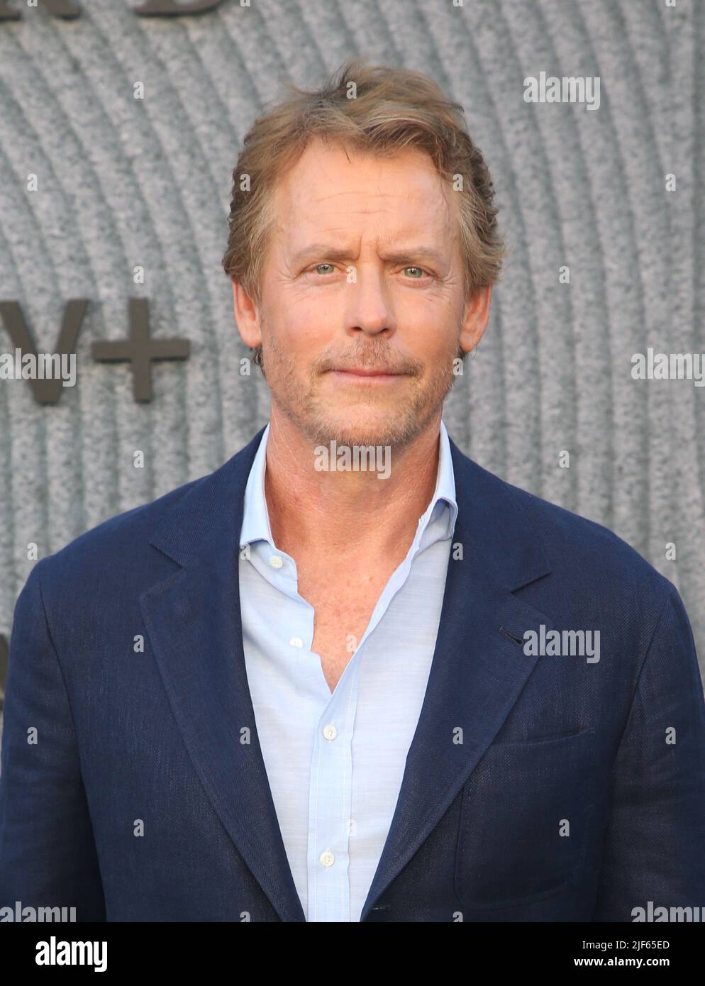 Greg kinnear bird hi-res stock photography and images - Alamy