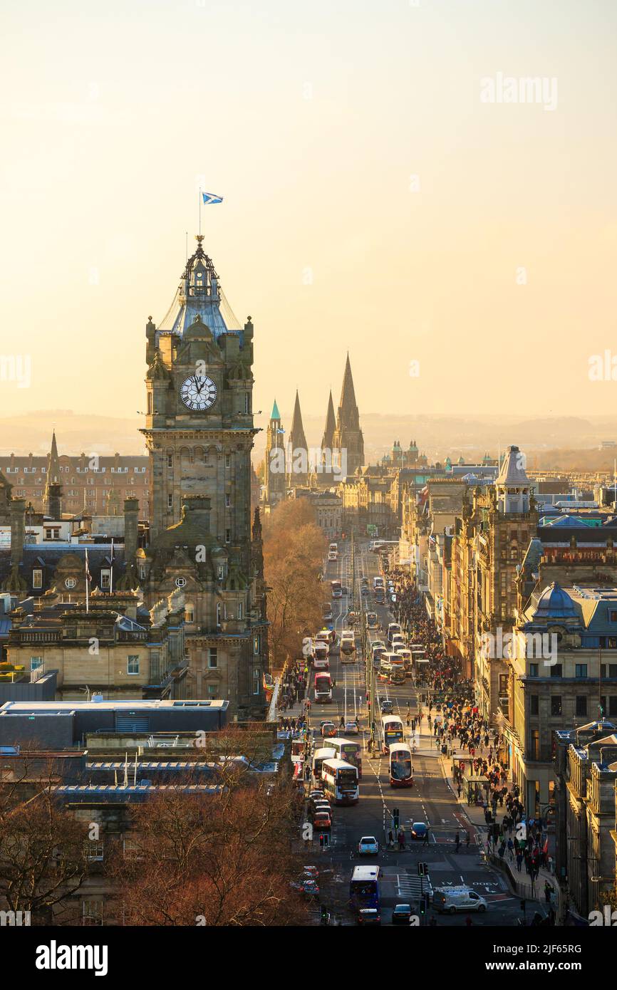 Old town Edinburgh and Edinburgh castle in Scotland UK Stock Photo - Alamy