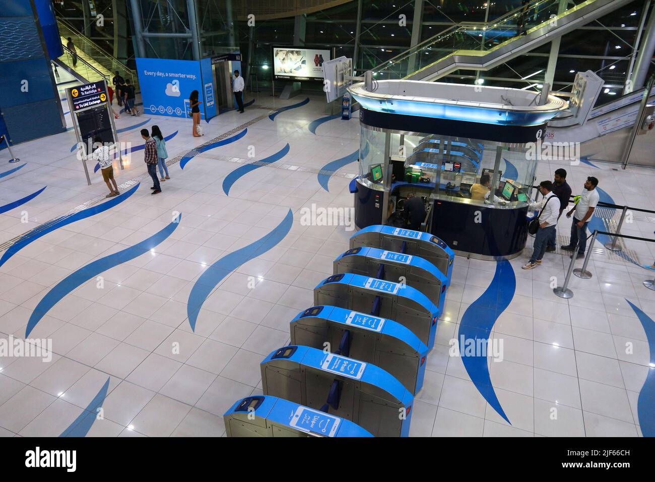 DUBAI, UAE - NOVEMBER 22, 2017: People enter Metro station in Dubai ...