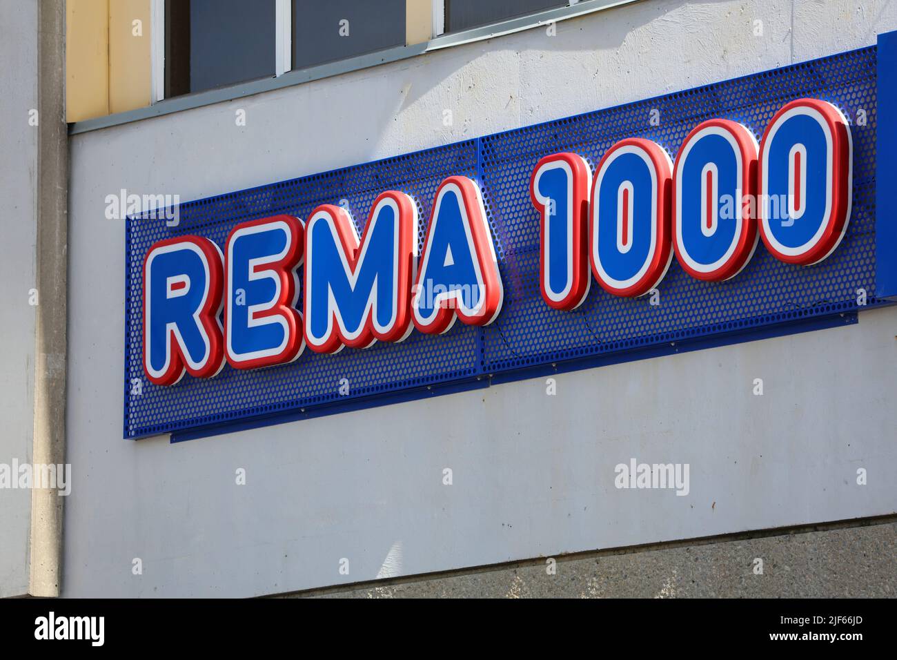 Group retail hi-res stock photography and images - Alamy