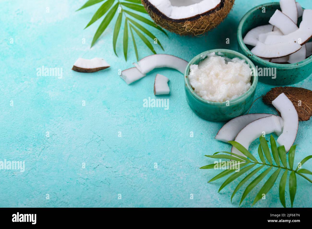 Coconut cosmetics oil cream hi-res stock photography and images - Alamy