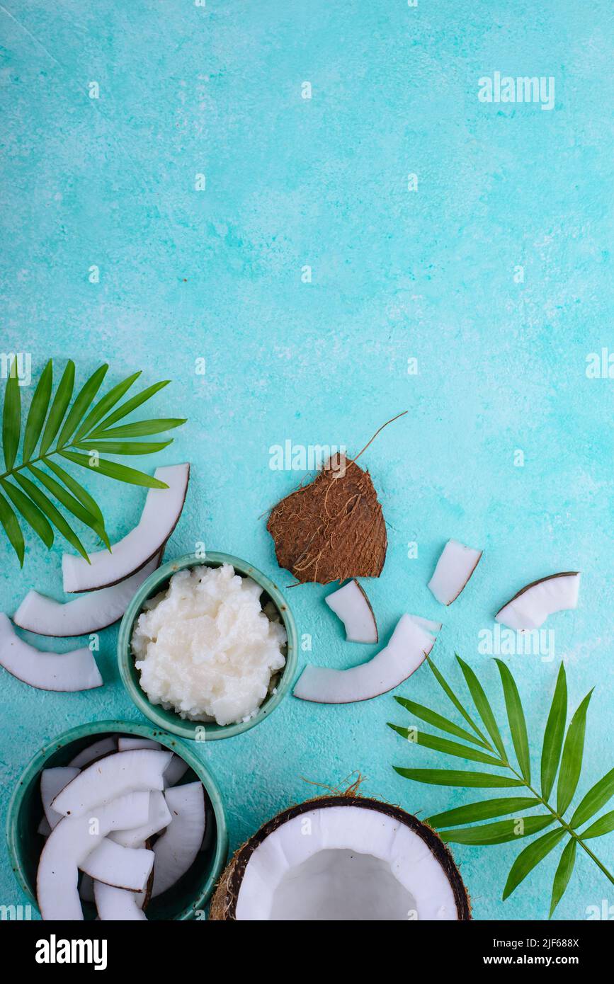 Coconut cosmetics oil cream hi-res stock photography and images - Alamy