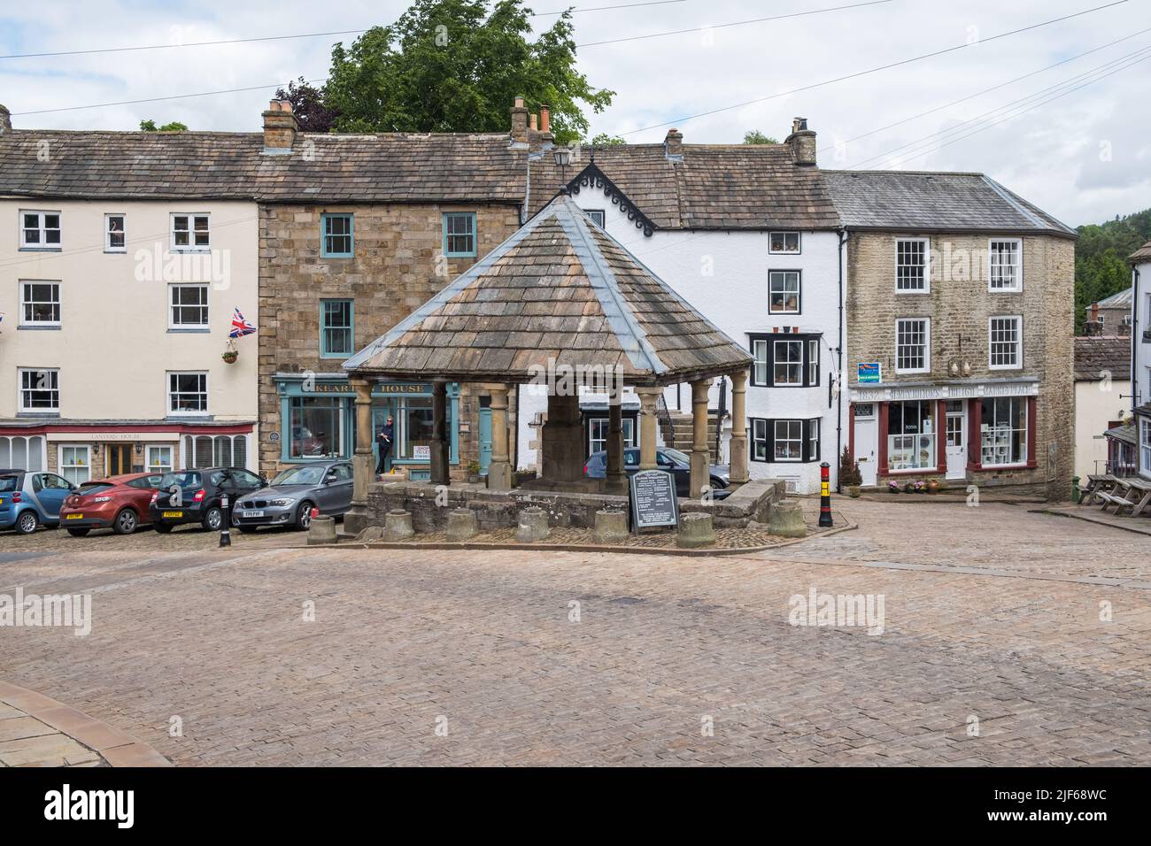 The market square in Alston in Cumbria which is the highest market town ...