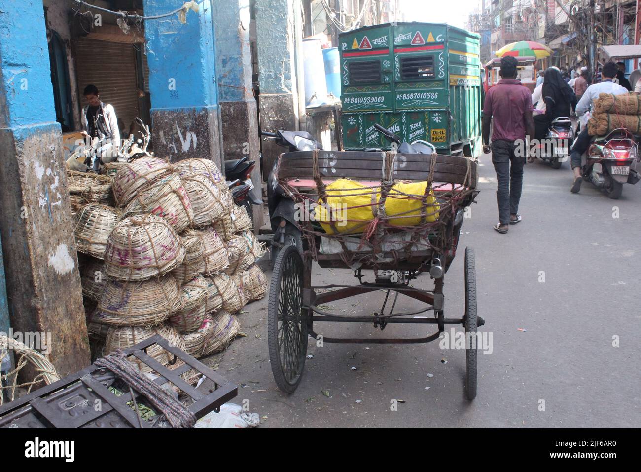 One seater Rickshaw parked at Old Delhi Stock Photo - Alamy