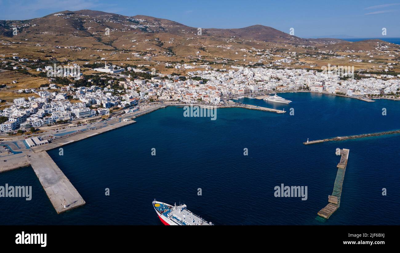 Tinos port hi-res stock photography and images - Alamy