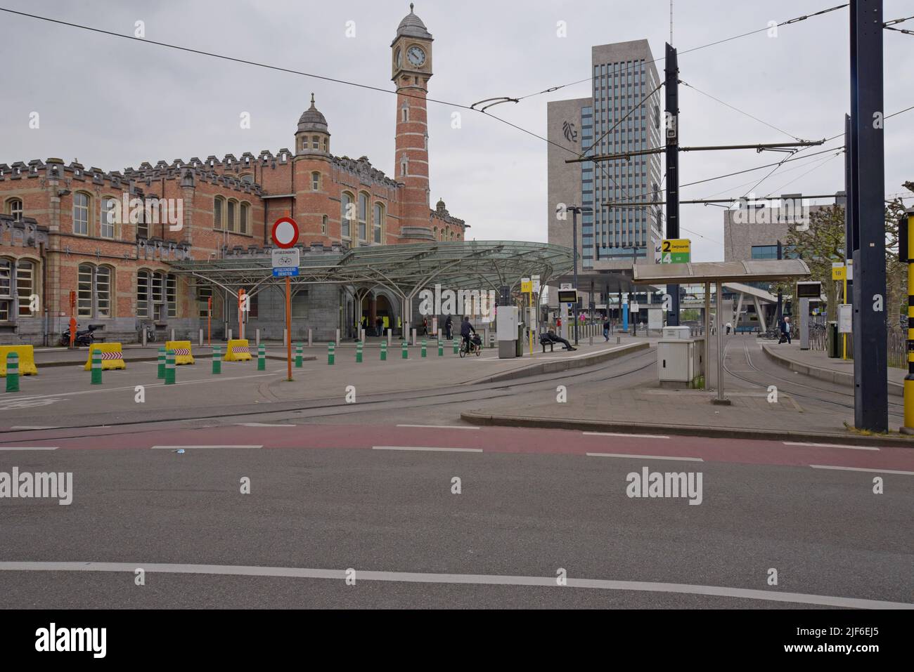 Ghent train station hi-res stock photography and images - Alamy