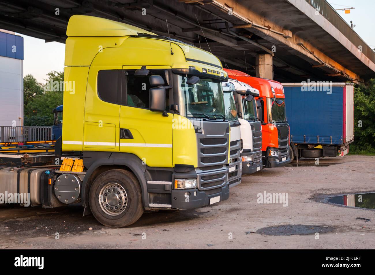 Row truck long haulage hi-res stock photography and images - Alamy
